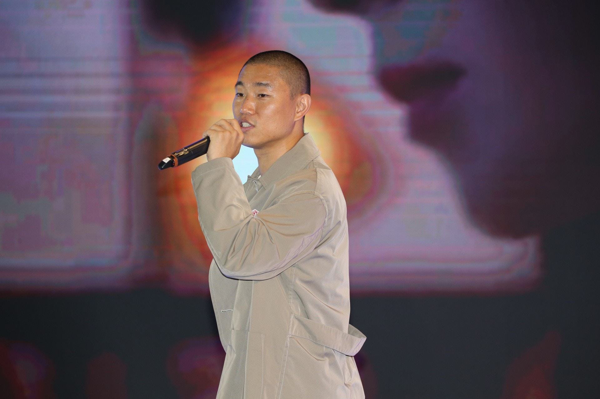 Gary來香港透露冬天出新歌 請粉絲去韓國飮咖啡？