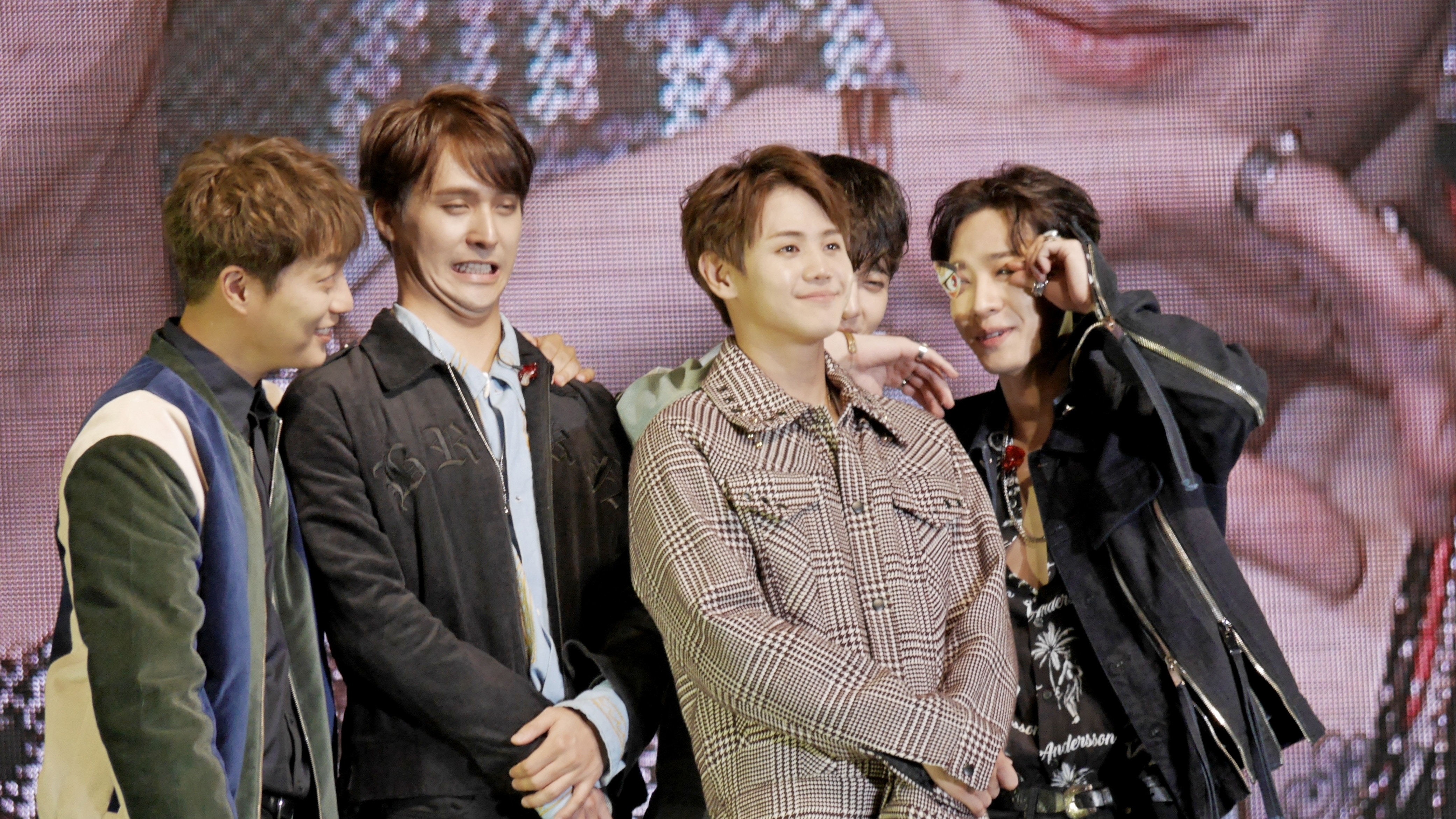 BEAST面臨續約危機派定心丸 承諾港迷再開騷：永遠陪着你