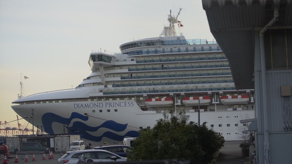 [Diamond Princess, Japan] Japan's first charter flight takes off at 00: ...