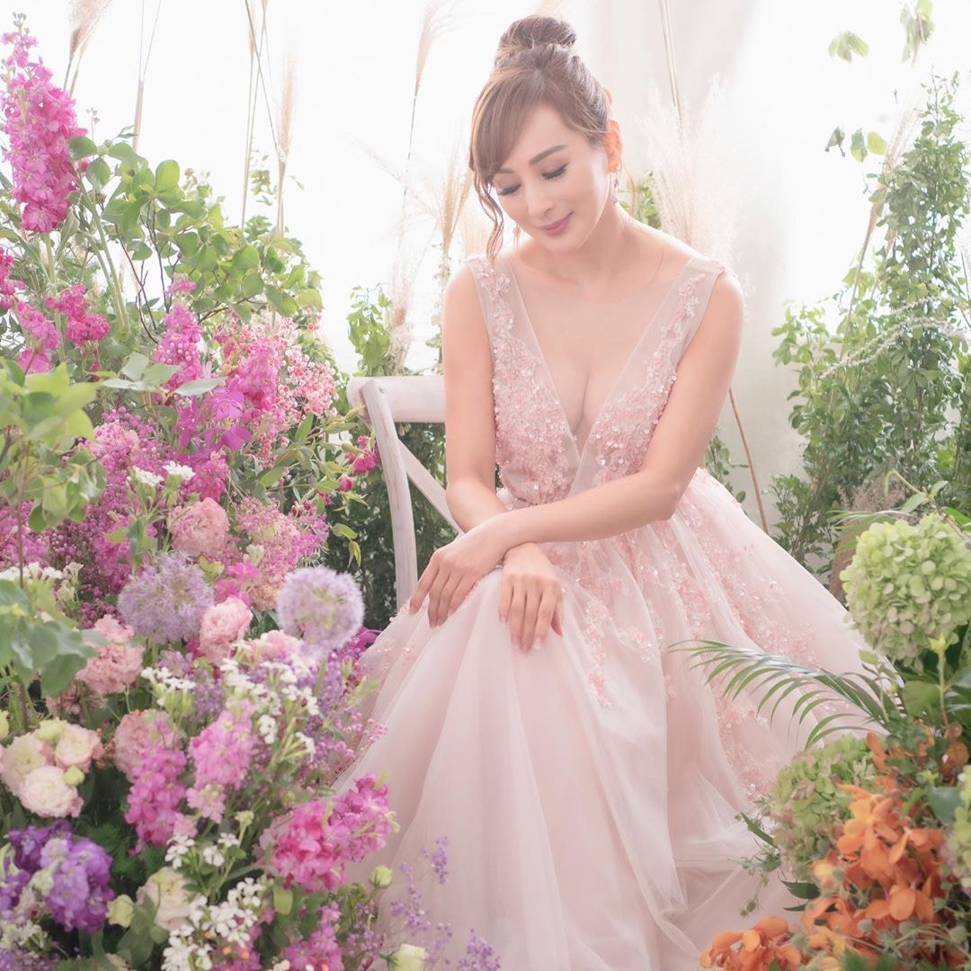 90年代選美冠軍行CATWALK婀娜多姿 完全不似將「登六」 | LIHKG 討論區