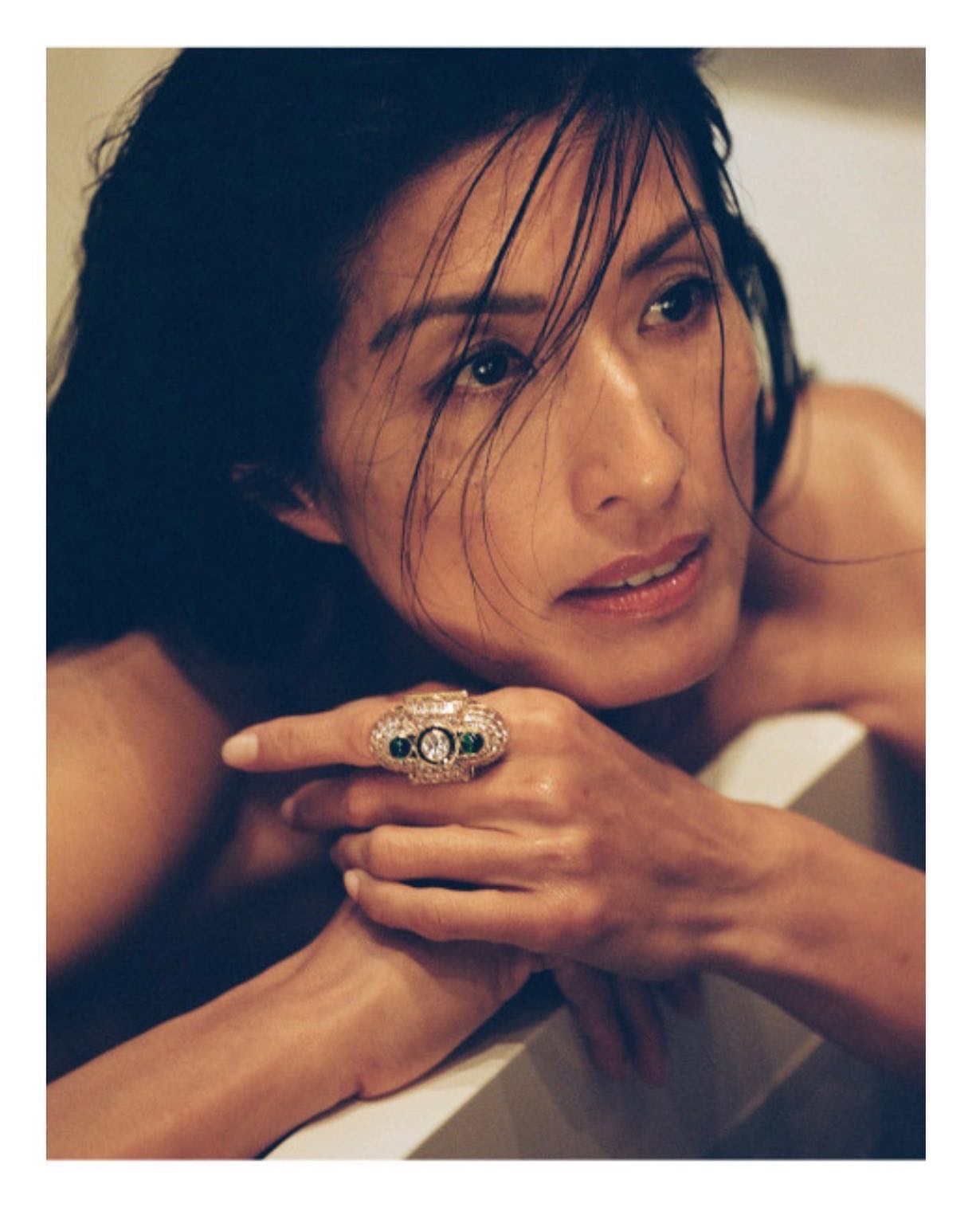 50歲亞裔女人Suzi曾被嘲最醜model！早年喪夫＋自強終成模特兒界新星 – BeautyExchange