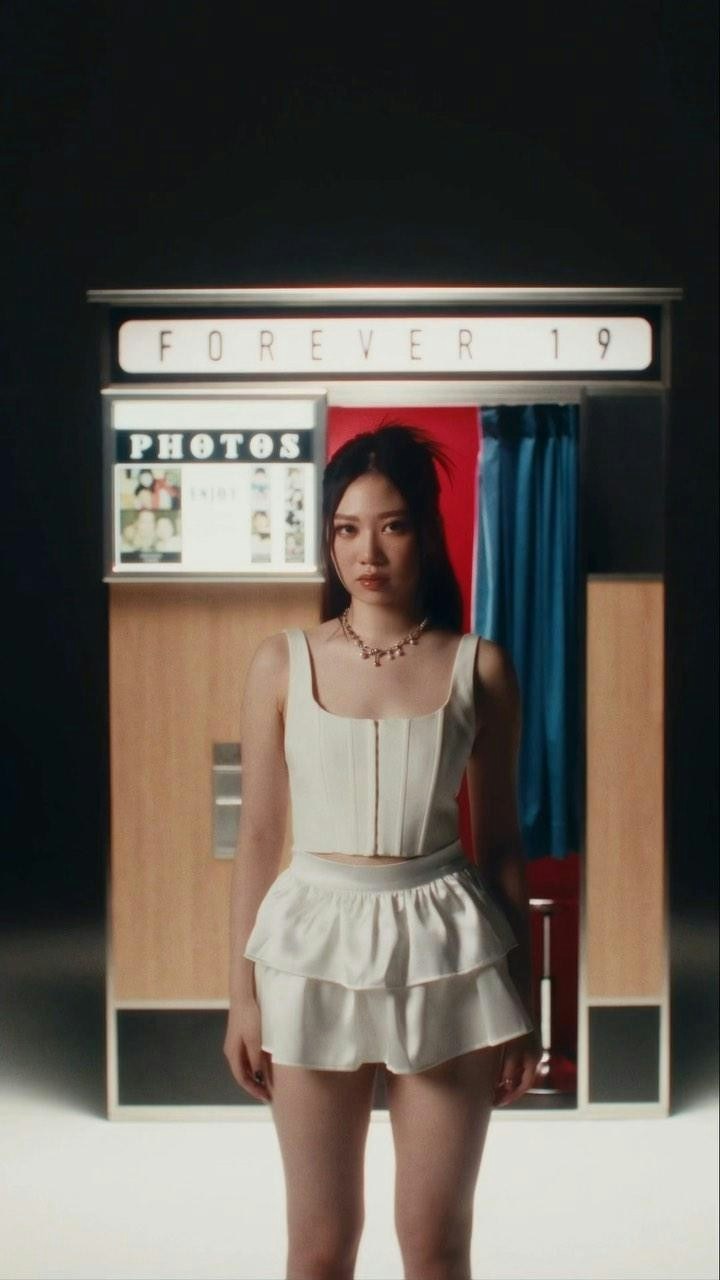 20歲超級新星甄濟如擁180cm超模級身材極吸睛 街頭影相網民竟以為係遊客 | LIHKG 討論區