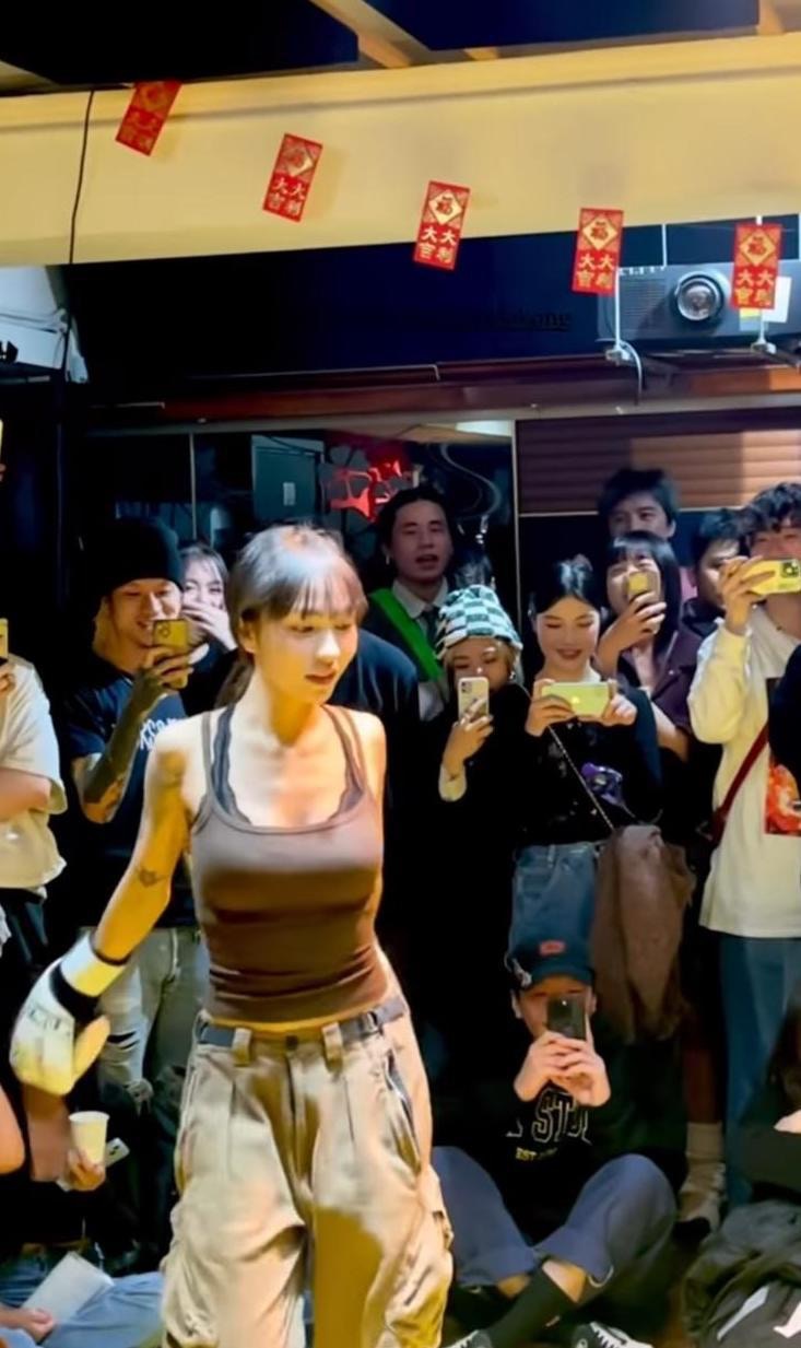 《造星IV》小花郭東彩東東打拳擊比賽 小背心好身材搶晒Fo | LIHKG 討論區