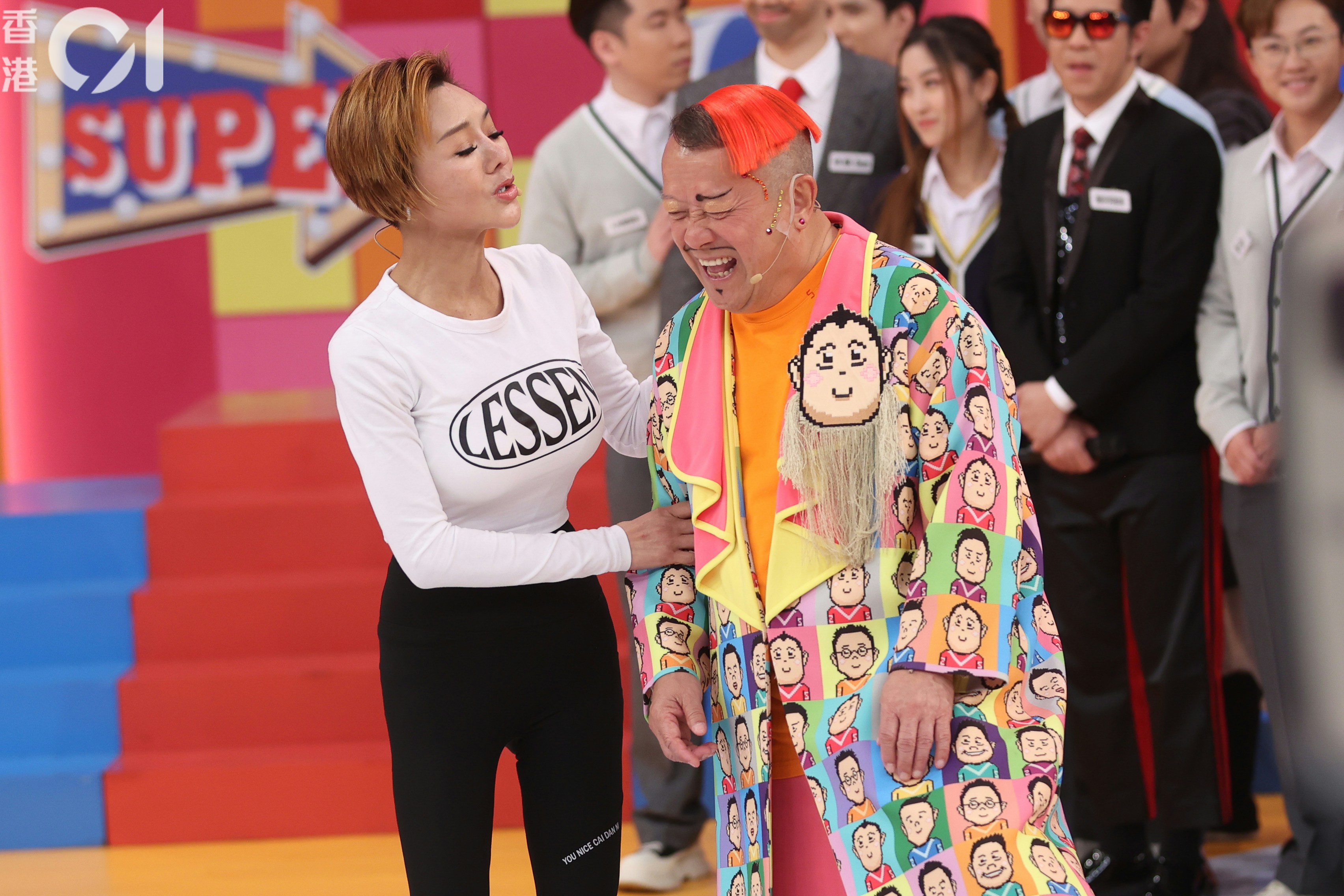 [GPGT] 57yo Amy Yip 叶子楣 catching ping pong ball in HK variety show ...