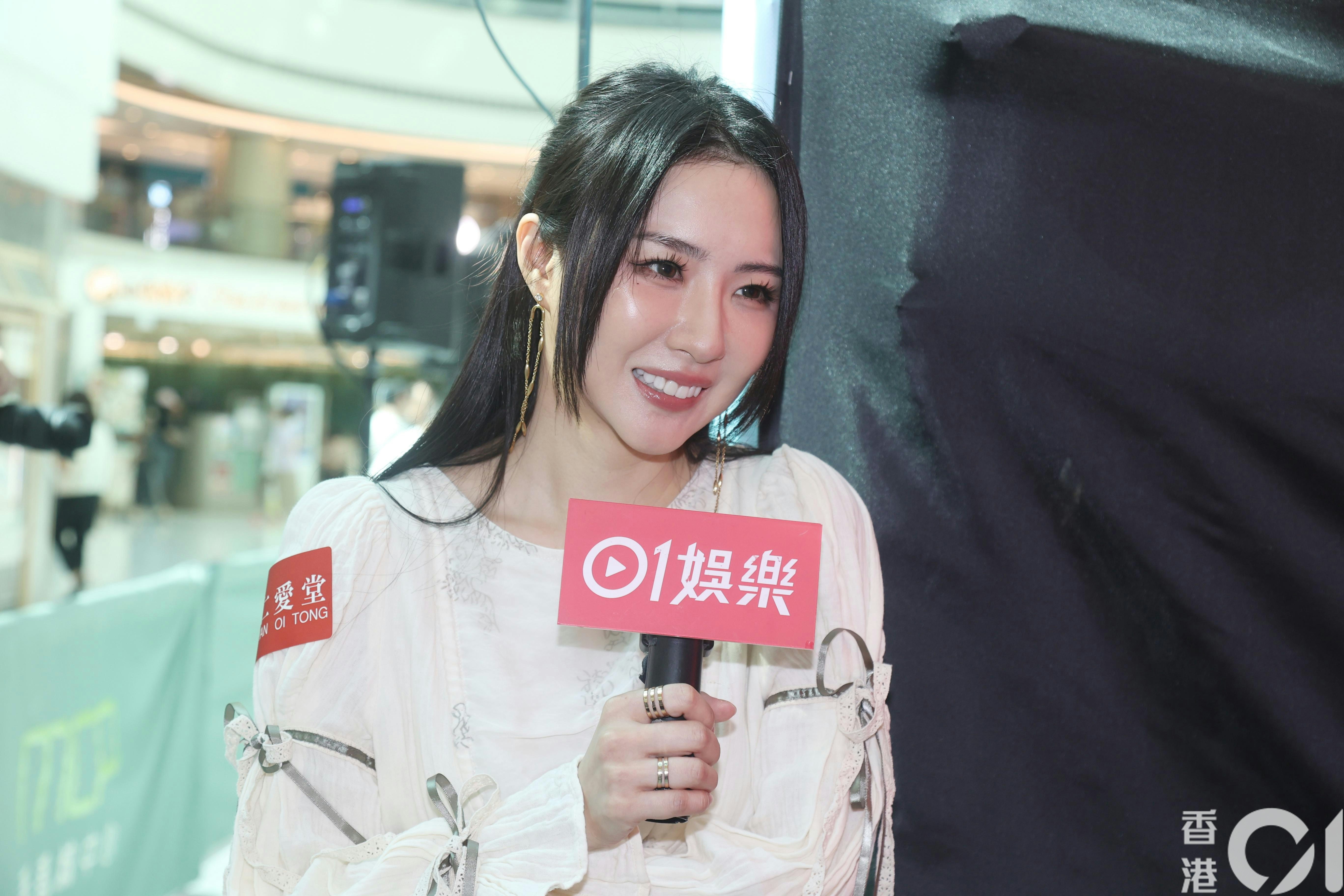 菊梓喬認脫節唔明「SLDPK」點解 一提成龍打保錡勁興奮：想睇