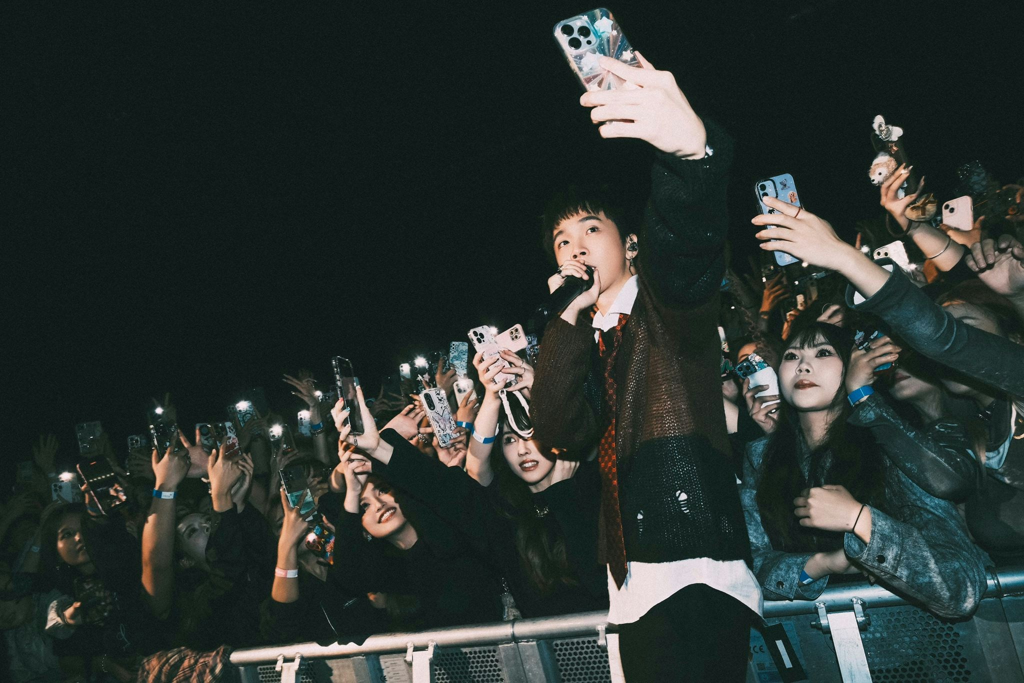 內地人氣Rapper TizzyT香港開唱 憶10年前香港演出：海報都沒我