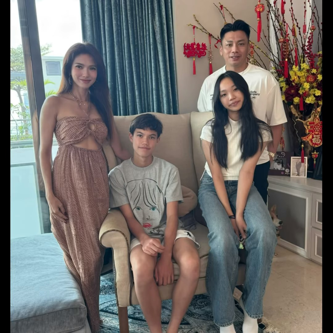 前少女偶像2R Rosanne變富貴人妻 曬三代同堂合照全家凍齡 | LIHKG 討論區