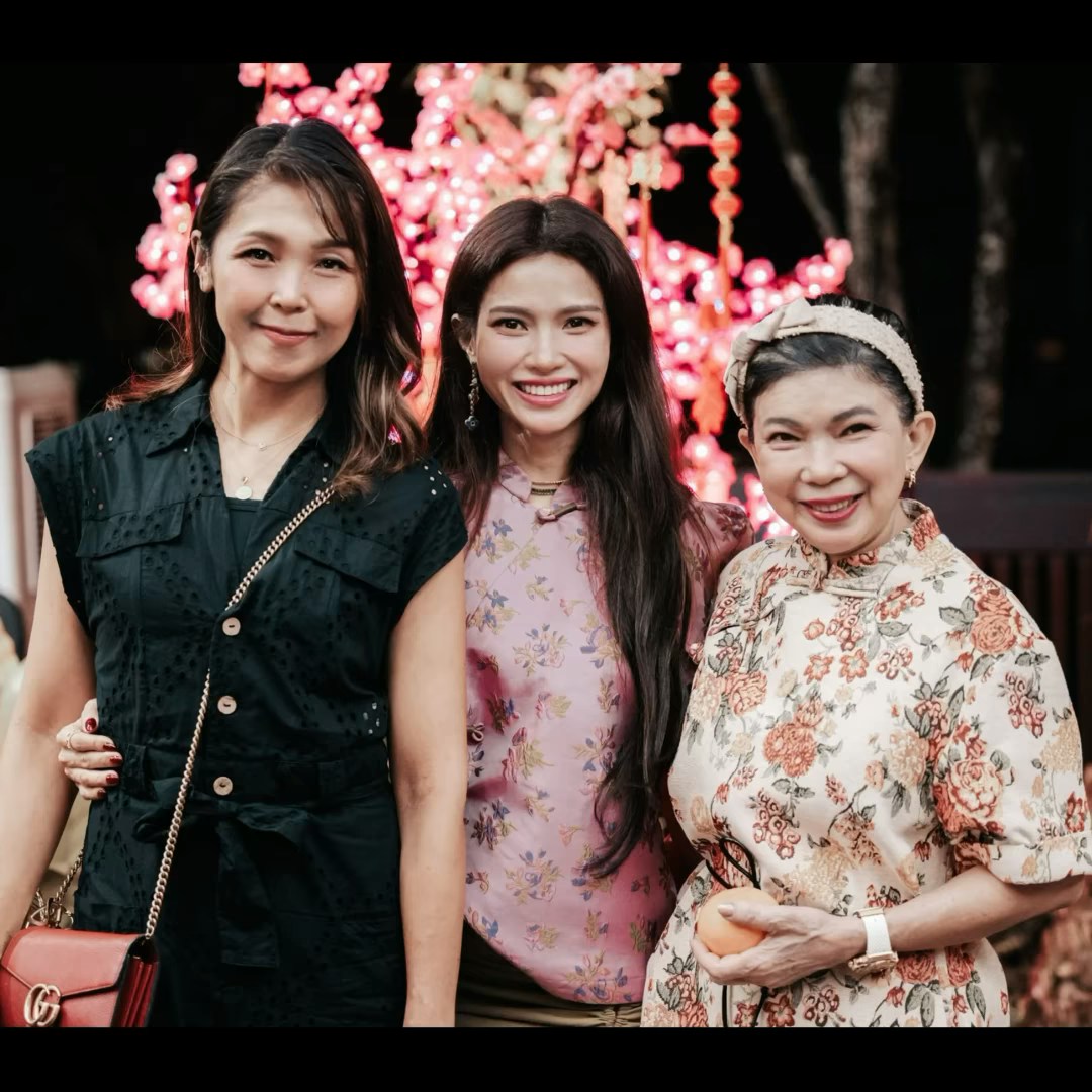 前少女偶像2R Rosanne變富貴人妻 曬三代同堂合照全家凍齡 | LIHKG 討論區