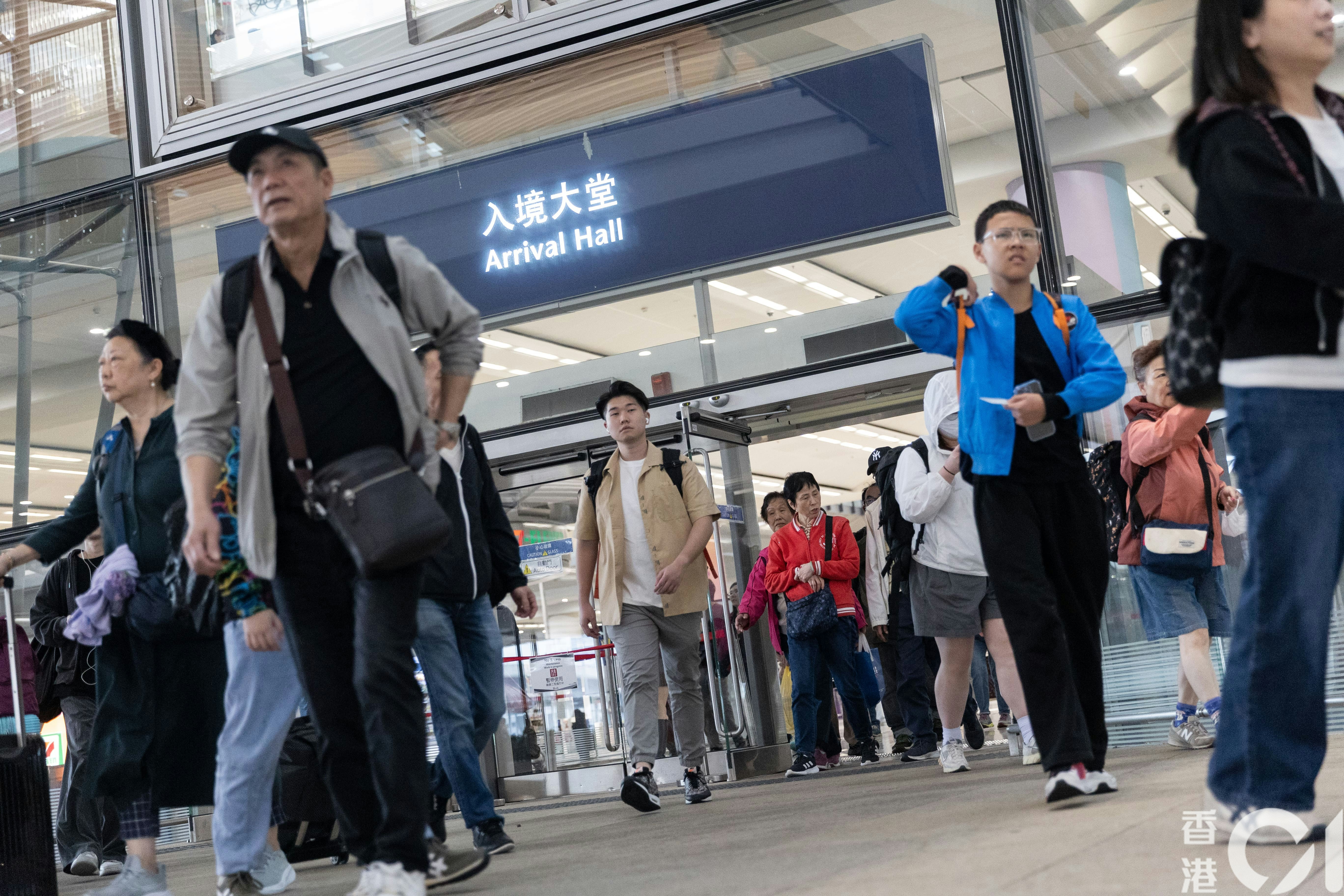 清明假期｜82萬港人北上比去年增11萬 40萬内地客南下