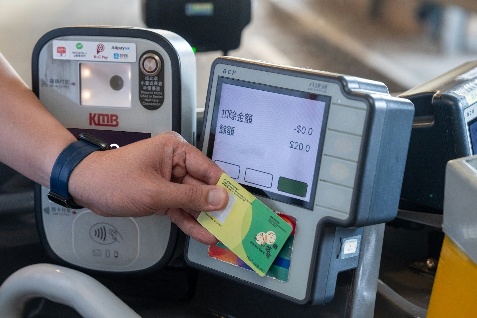 KMB and Long Win buses offer free rides to seniors on Elder Day | News ...